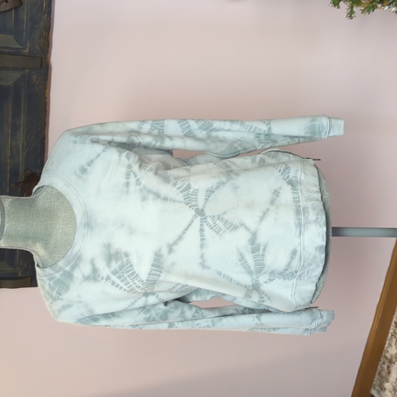 Time and Tru | Tops | Time And Tru Sweatshirt | Poshmark